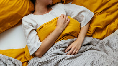 Was ist REM-Schlaf und wie lang sollte er sein? | Apotheken Umschau