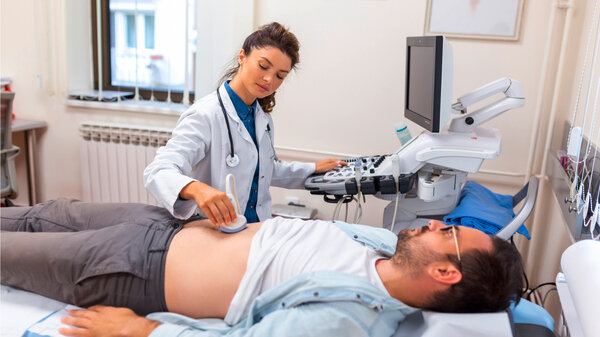 Vorsorgeuntersuchung der Bauchschlagader | Apotheken Umschau