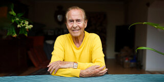 Schlagerstar Michael Holm: „Manche hielten sich für unantastbar“ | Apotheken Umschau